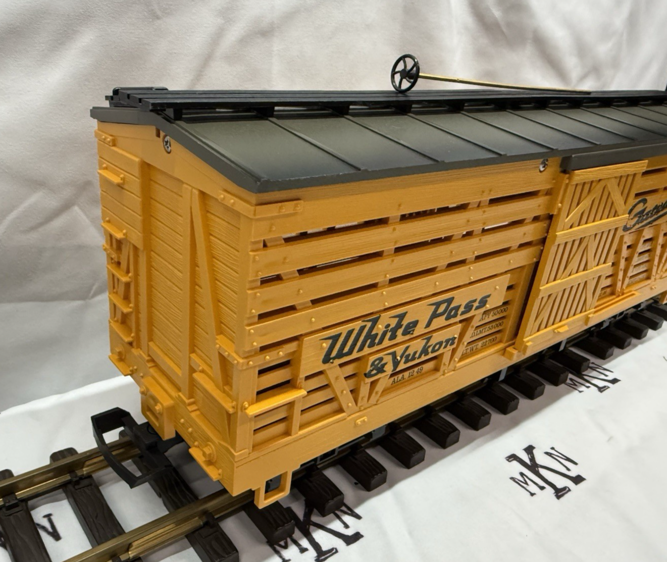 LGB 4168 White Pass & Yukon Cattle Stock Car G Scale – MKN Trains