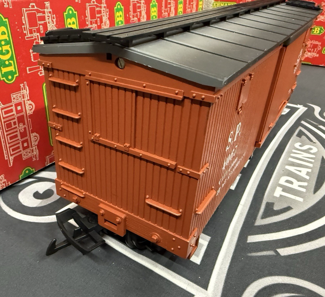 LGB 4067 Southern Pacific G Scale Box Car New/BOX Old Stock – MKN Trains
