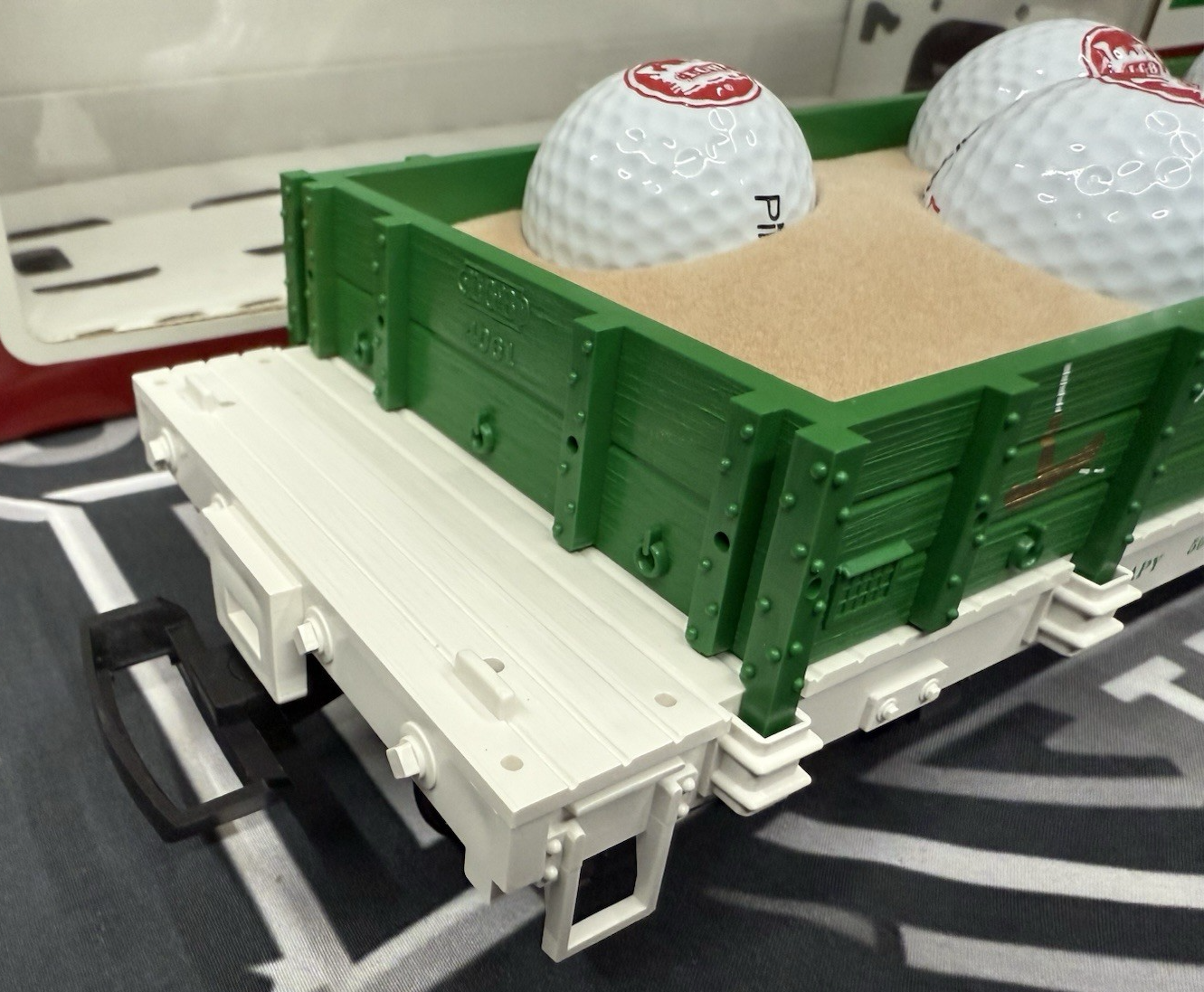 LGB 43610 Flat Car “World’s Greatest Dad” Golf Ball Car LN/Box G Scale ...
