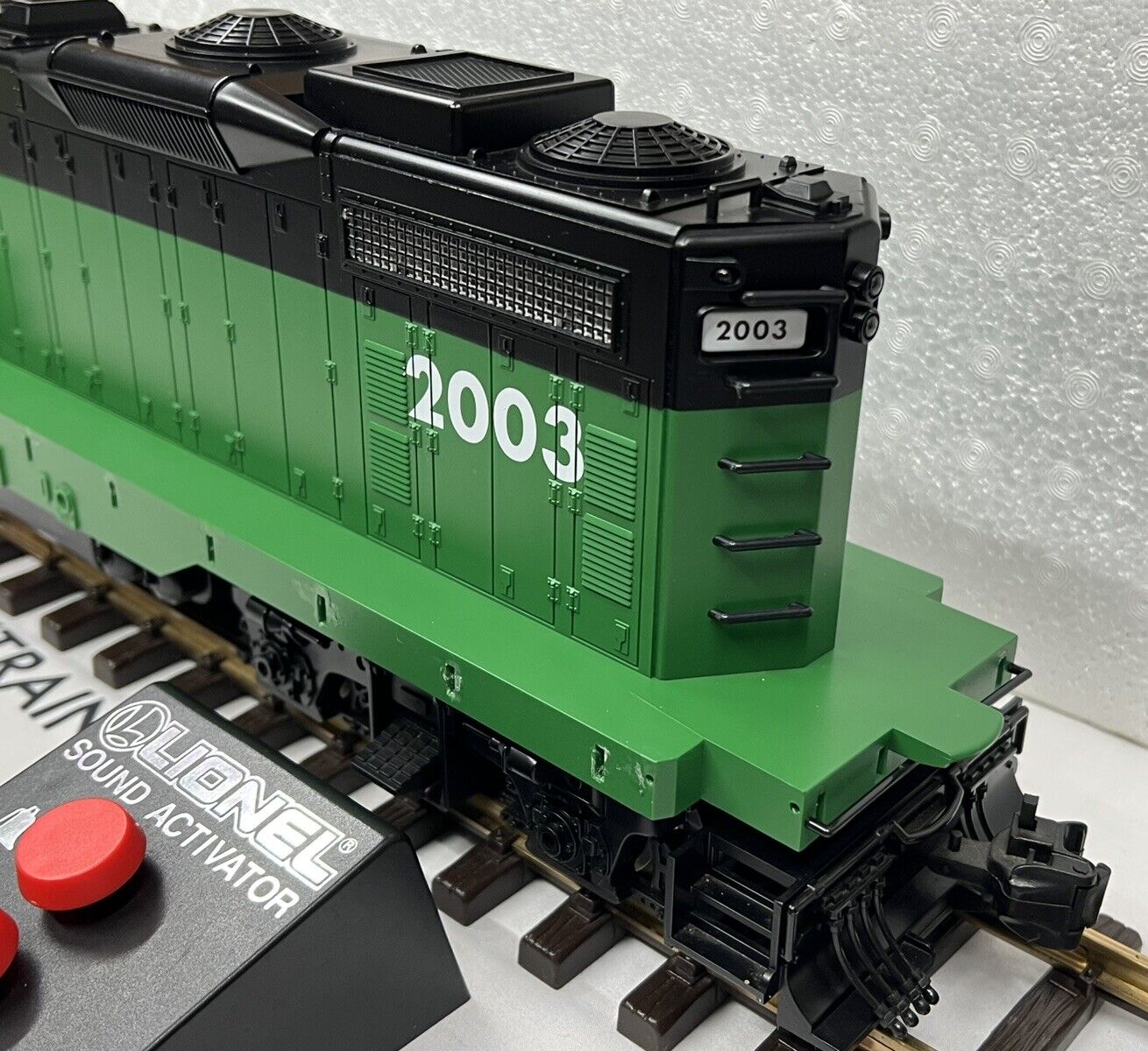 Lionel Burlington Northern GP-20 Diesel Locomotive Train G Gauge 8-850 ...